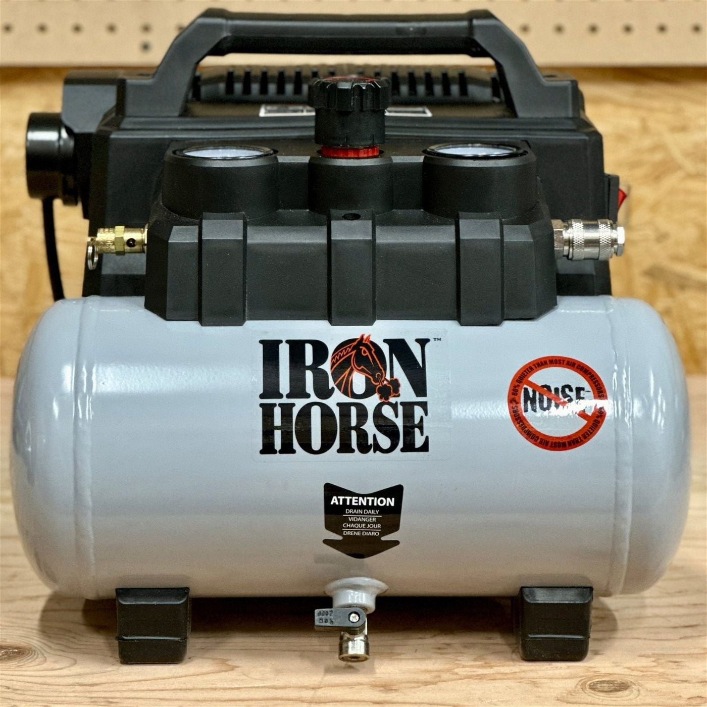 Iron Horse (IH-1015OF-PQS) .75-HP 1.5-Gallon Hot Dog Air Compressor ...